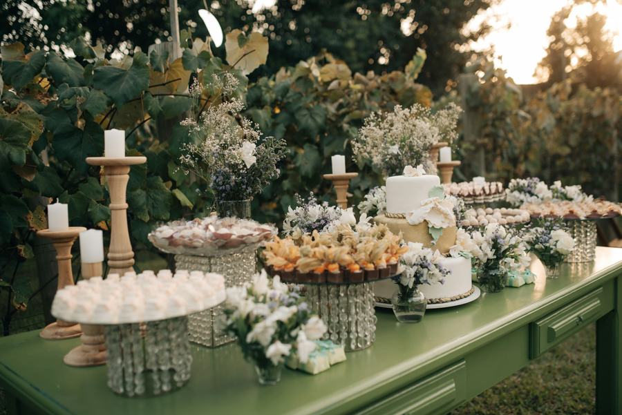 WEDDING CATERING ADVICE - How To Choose The Right Caterer For Your Event