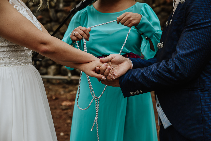WEDDING CEREMONY INSPIRATION - Celebrant Kate Explains: Handfasting